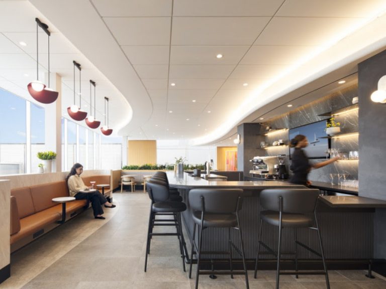 Air Canada opens new Café at Quebec City Jean Lesage International ...